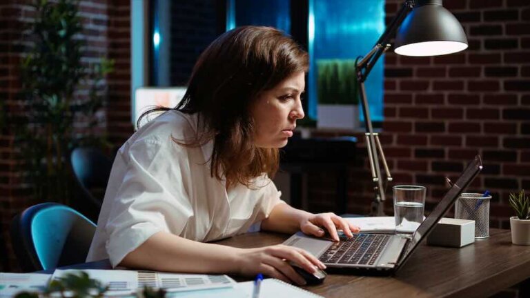 Should You Put More of Yourself Into Your Emails?